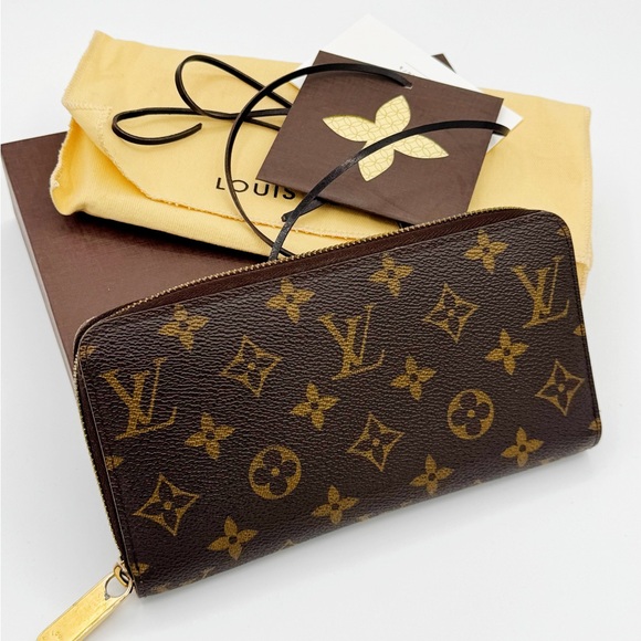 Louis Vuitton | Bags | Louis Vuitton Zip Around Brown Leathermonogram ...